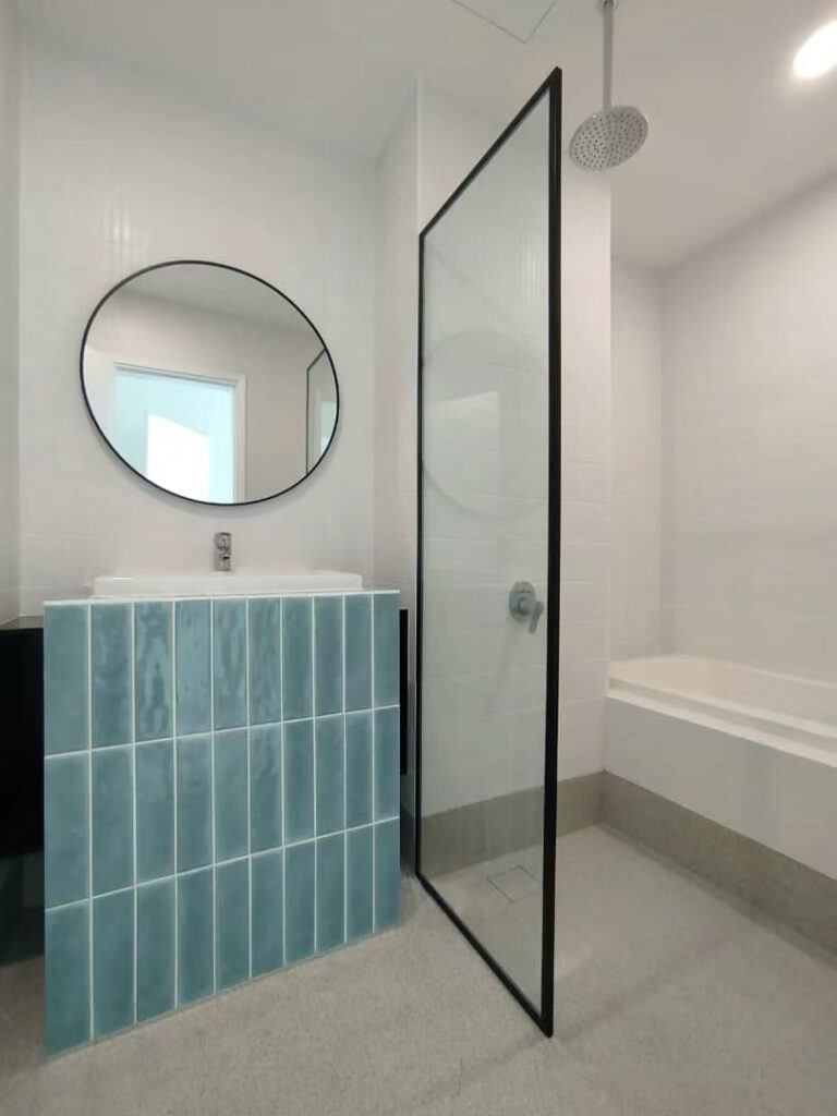 Buy 900w Glass Walk in Black Channels in NZ - | Danik Bathroom