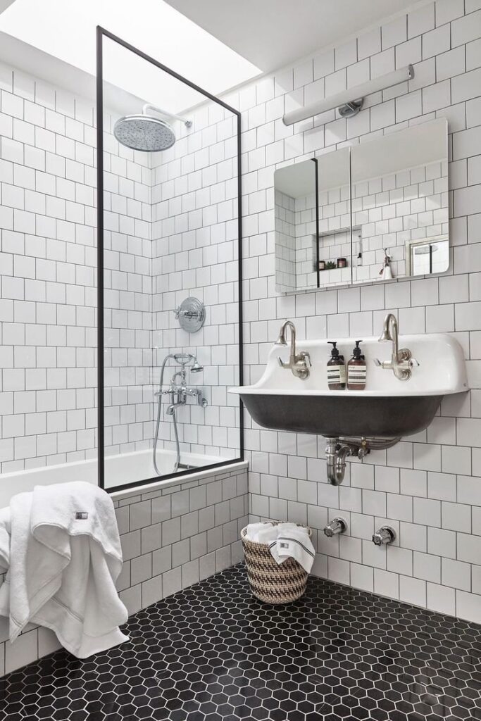 Shower Screens NZ - Bath Screens Online | Danik Bathroomware